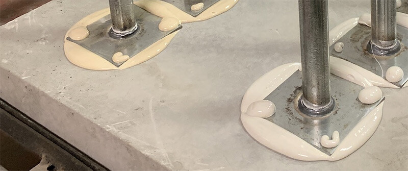 Choosing the right pedestal Adhesives: Seal Bond 95 or Envirotec 105